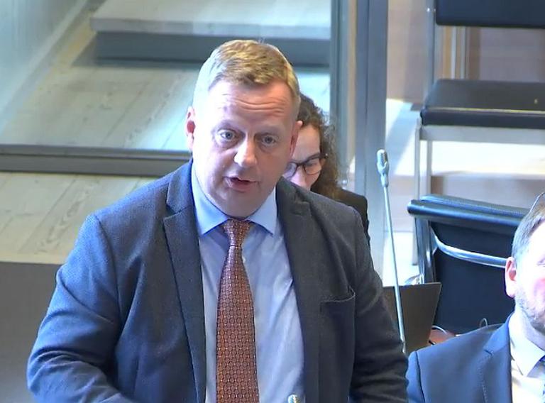 Magnus Rasmussen er nýggjur vinnumálaráðharri - Dimma.fo